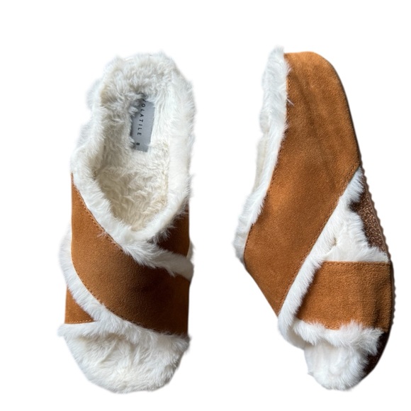 Volatile | Shoes | Volatile Womens Cozy Tan And White Furlined Slippers ...